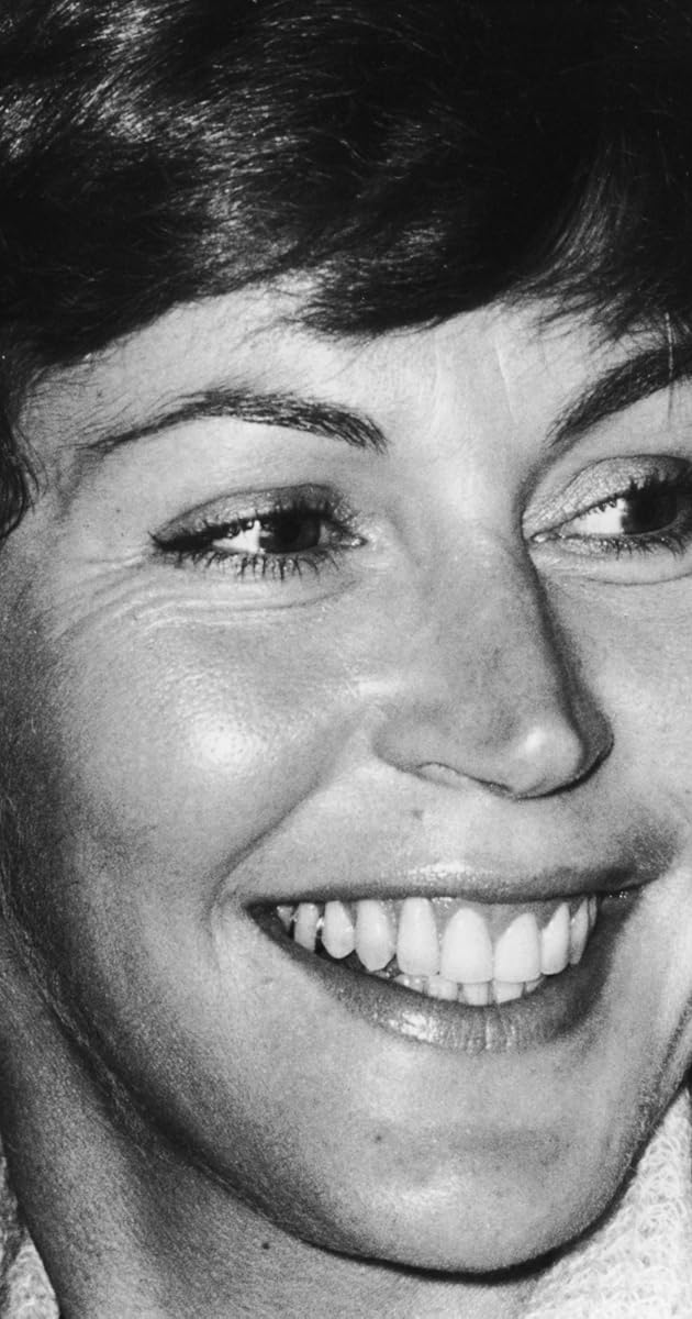 Helen Reddy - Biography - IMDb