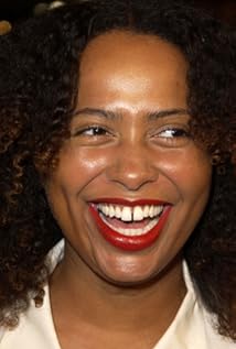 Lisa Nicole Carson - IMDb