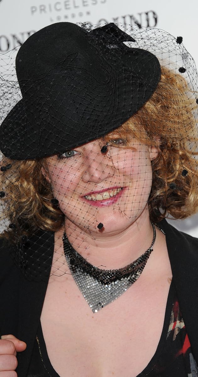 Emily Lloyd - Biography - IMDb