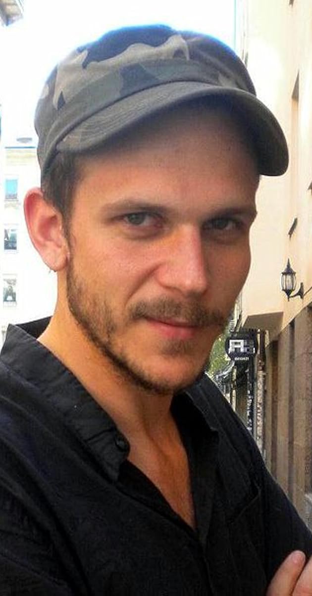 Gustaf Skarsgård - IMDb